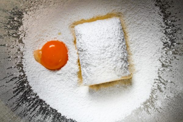 Currant Status: Ripe Red Currant Cake with Almond Meringue – Eat Me ...